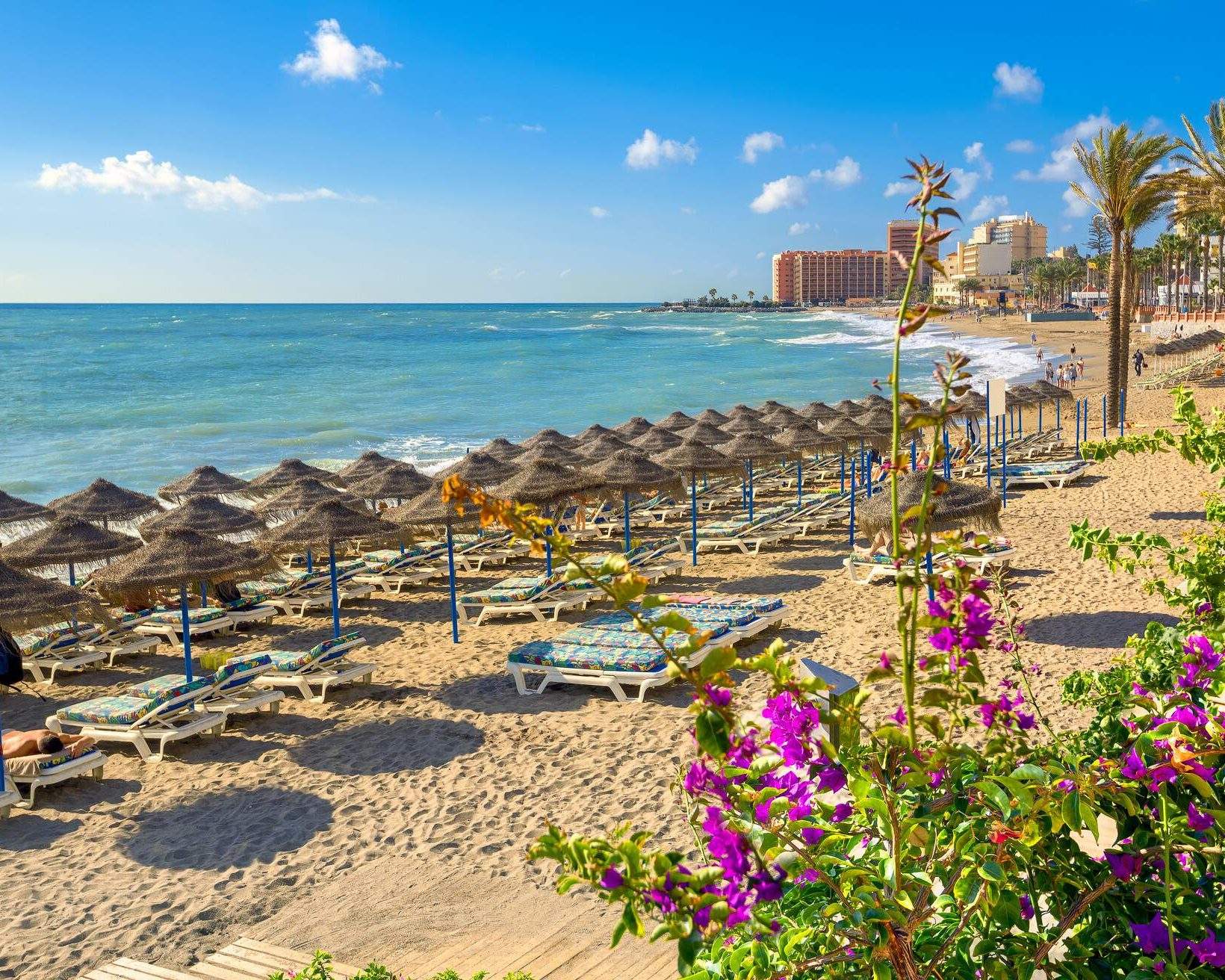 Las mejores playas de Málaga para descansar bajo el sol | KAYAK