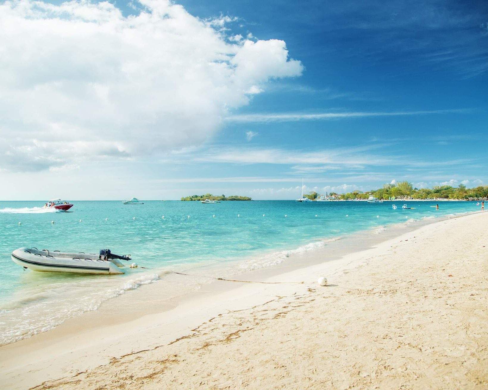 Diviértete en las mejores playas del mundo | KAYAK
