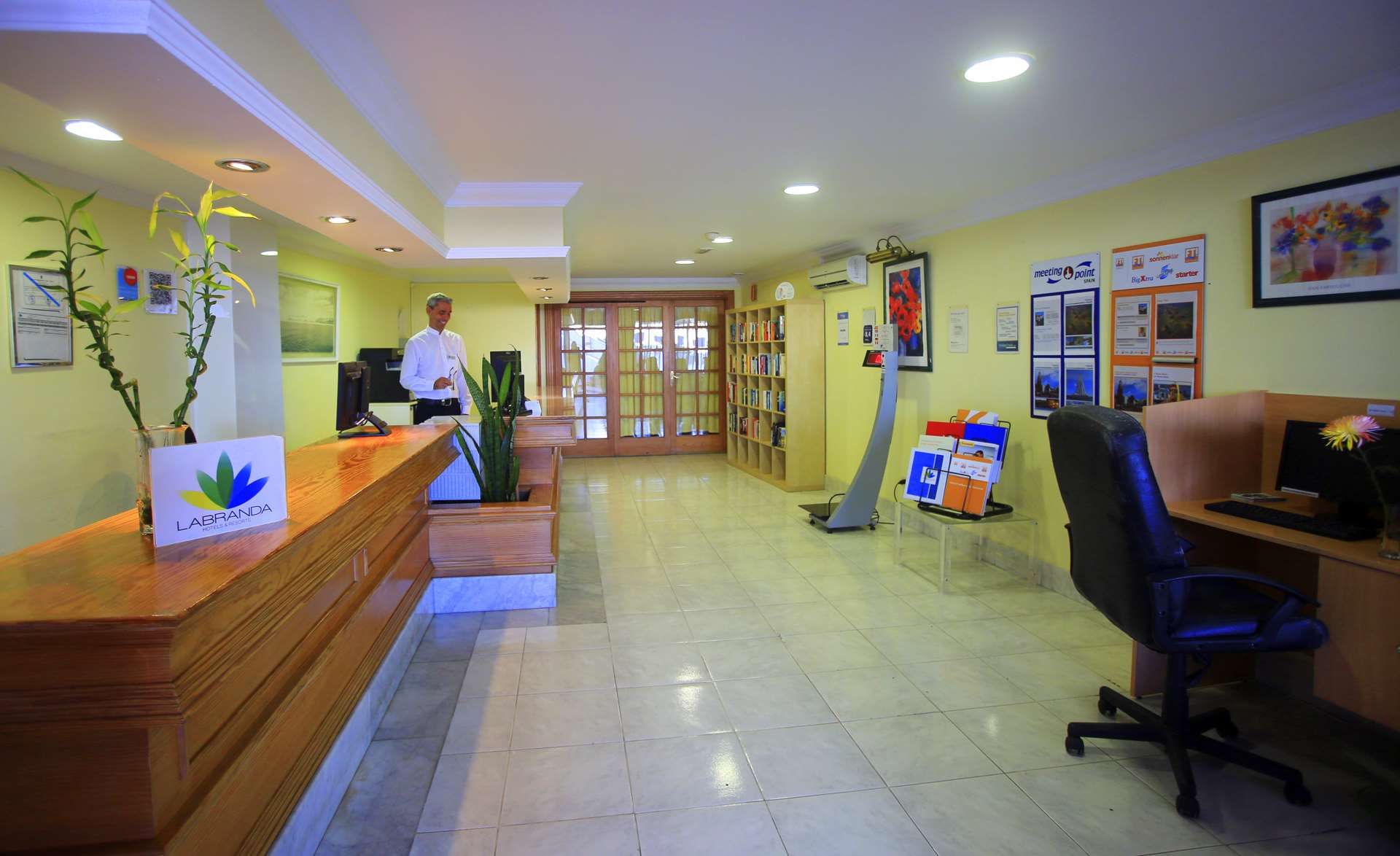 Labranda Los Cocoteros desde 42 €. Apartamentos en Puerto del Carmen ...